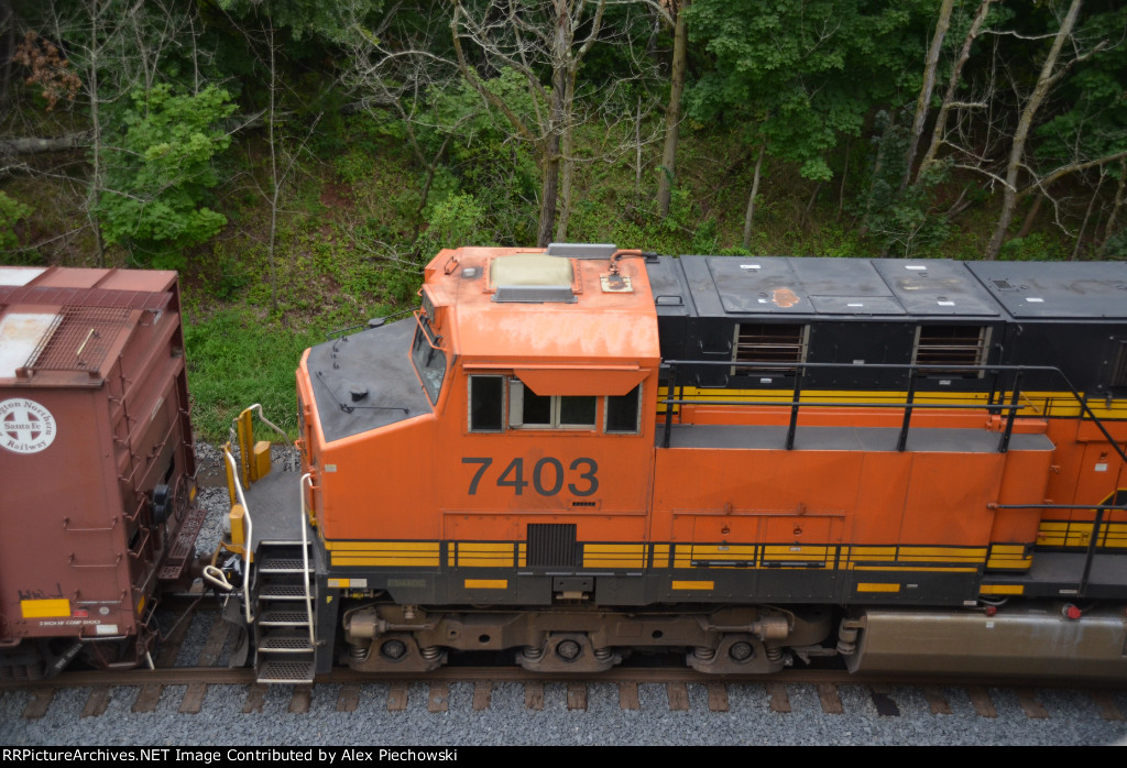 BNSF 7403